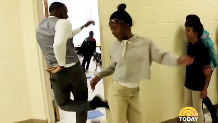 WATCH: America’s Coolest Teacher Throws Down 40 Personalized Handshakes ...