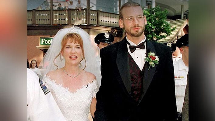 Man Has Friends Choose His Bride—19 Yrs Later, Their Viral Love Story ...